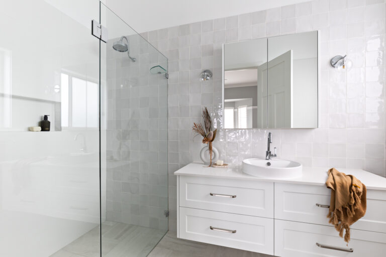 OUR SMALL ENSUITE FLOOR PLANS THAT ARE BOTH CLEVER AND CUTE. - Oak and ...