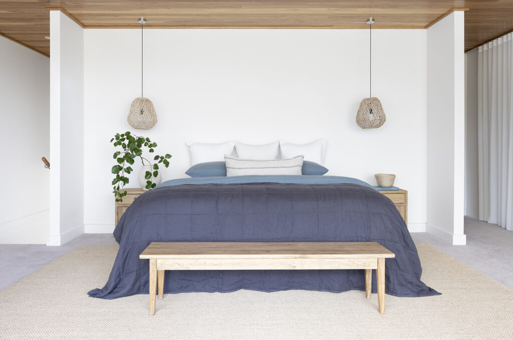LESS IS MORE 5 CLEVER MINIMALIST MASTER BEDROOM DESIGNS Oak And Orange
